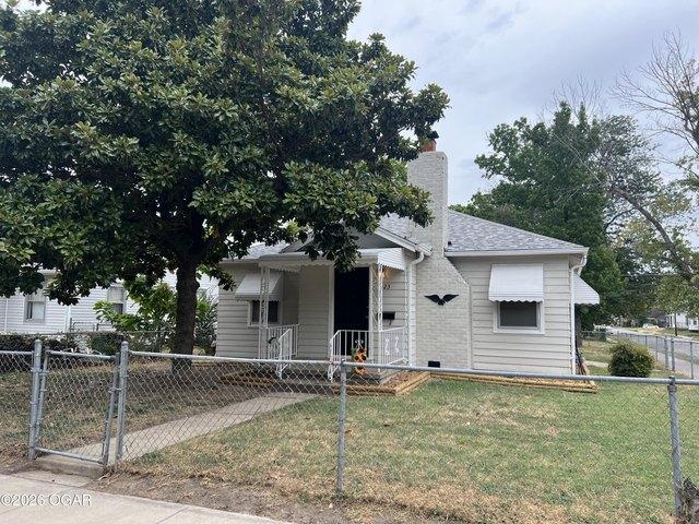 1523 S Jackson Ave, Joplin, MO 64804