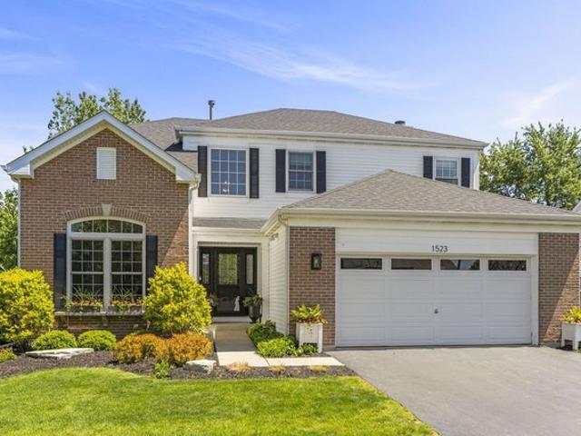 1523 Schumacher Dr W, Bolingbrook, IL 60490