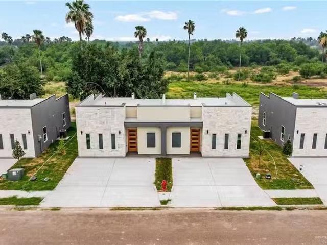 1523 W B St, Mission, TX 78572 Townhouse for Sale MLS# 439432