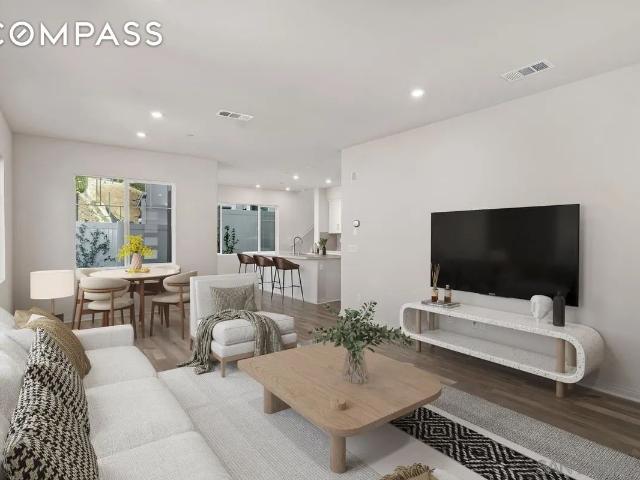 1523 Wingwood Ln, Vista, CA