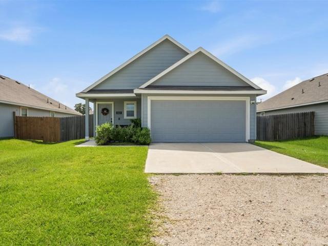 1523 22nd St, Hempstead, TX 77445