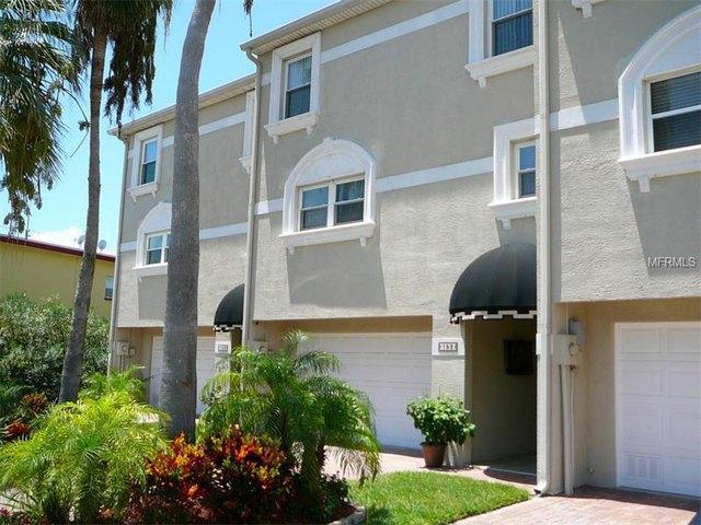 152 117th Ave, Treasure Island, FL 33706