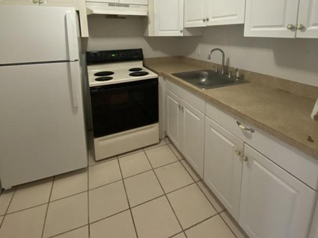 152 Camden G, West Palm Beach, FL 33417