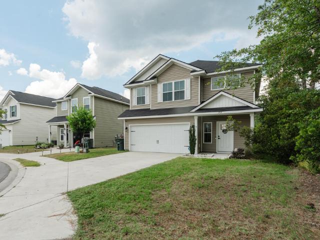 152 Centennial Court