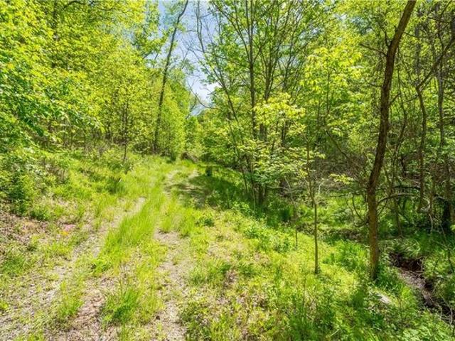 152 Chapel Hill Rd, Claysville, PA 15323
