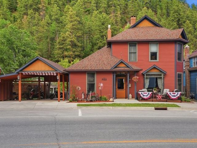 152 Charles St, Deadwood, SD 57732