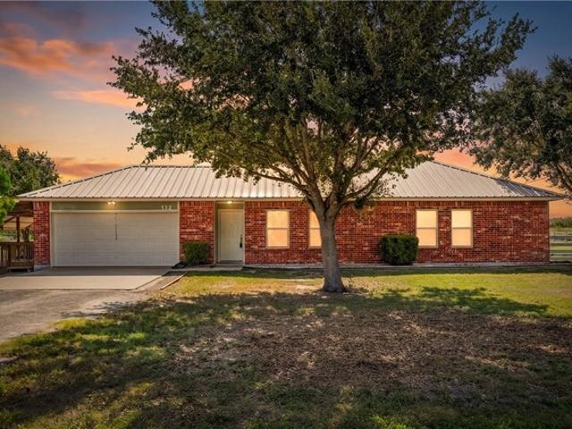 152 Clearwater Xing, Orange Grove, TX 78372