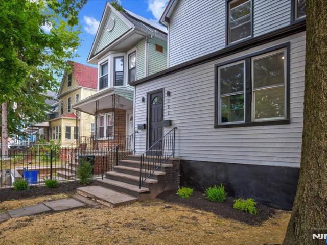 152 Clinton Street