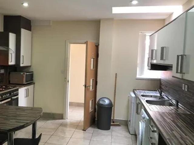 152 Bournbrook Road, Stirchley, B29 7DD, United Kingdom | 8 bed townhouse for rent #72666135 | Rentberry