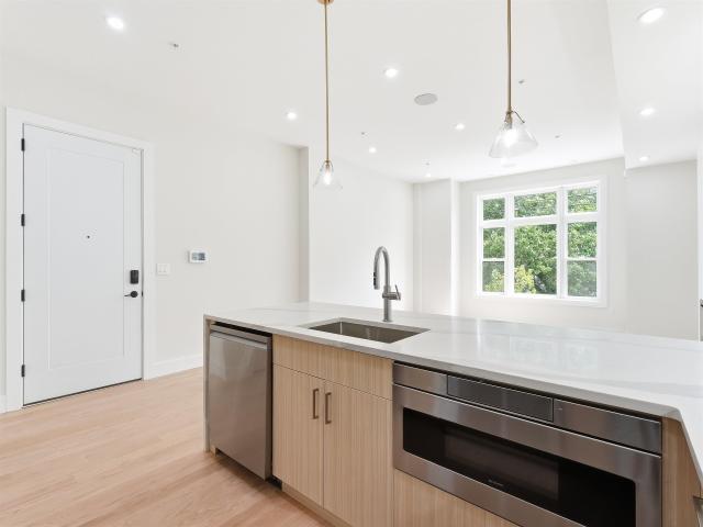 152 Bleecker St # 2