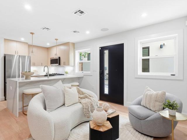152 Bleecker St Unit 4, Jersey City, NJ 07307