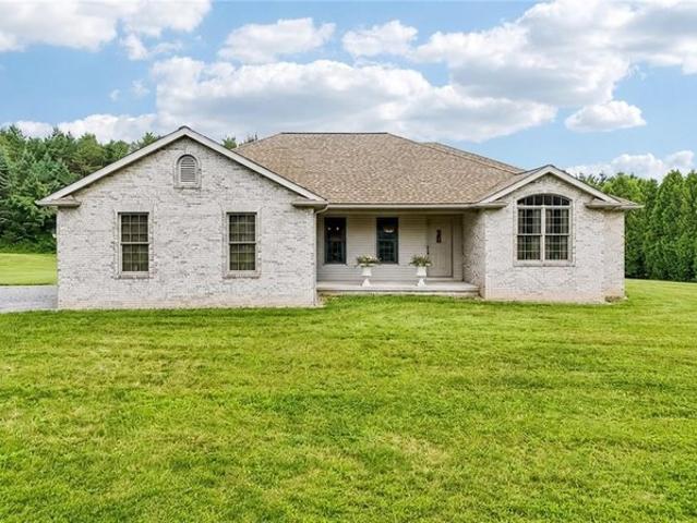 152 Game Farm Rd, New Castle, PA 16101