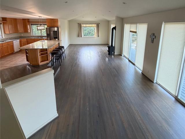 152 Dunsmuir Rd