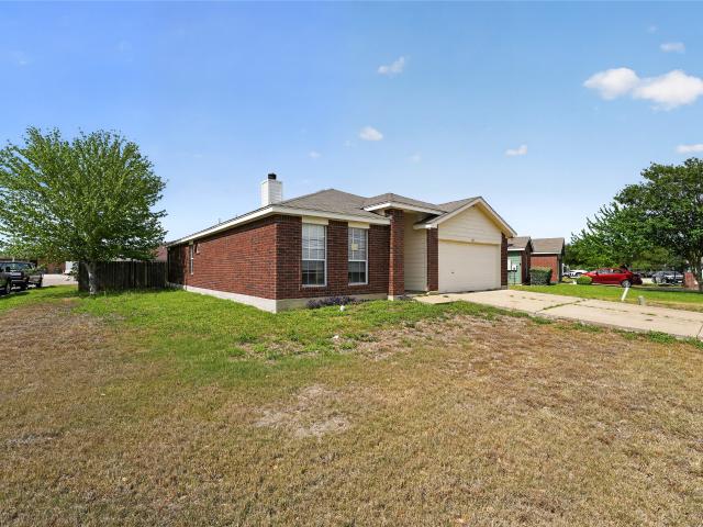 152 Eagle Dr, Luling, TX 78648 | MLS #5188 | Compass
