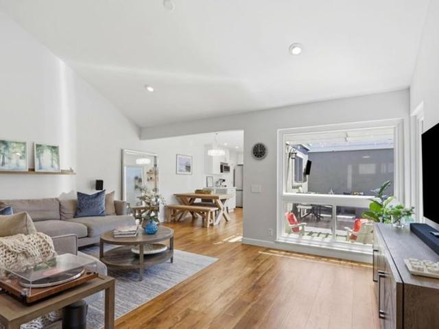 152 Escobar Ave, Los Gatos, CA 95032