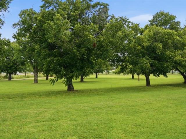 152 Fox Rd, Weatherford, TX 76088