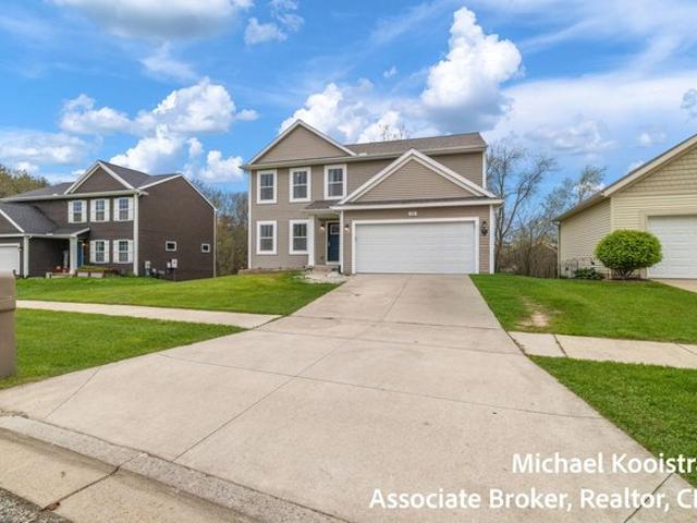 152 Foxtail Dr, Ionia, MI 48846