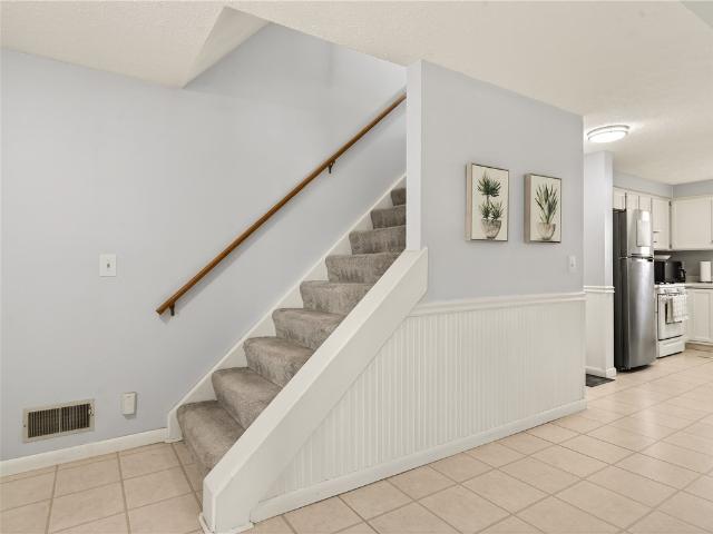 152 Fawn Ln