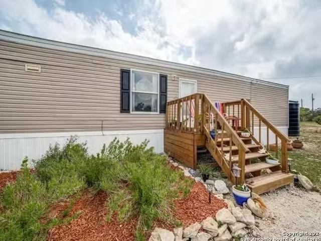 152 Hill Garden Dr, Spring Branch, TX 78070 MLS 3028016