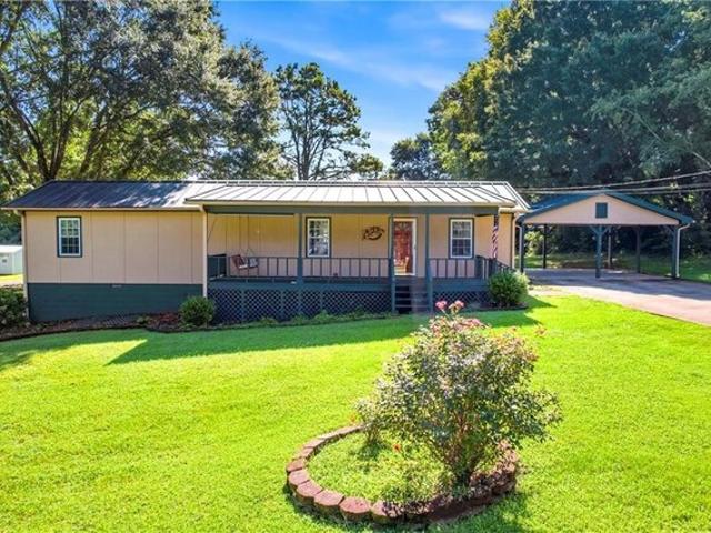 152 Hunters Ln, Powder Springs, GA 30127