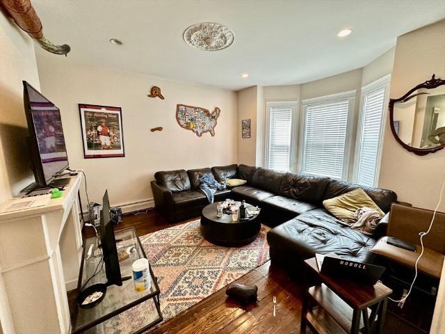 152 L St Unit 1, Boston, US, MA