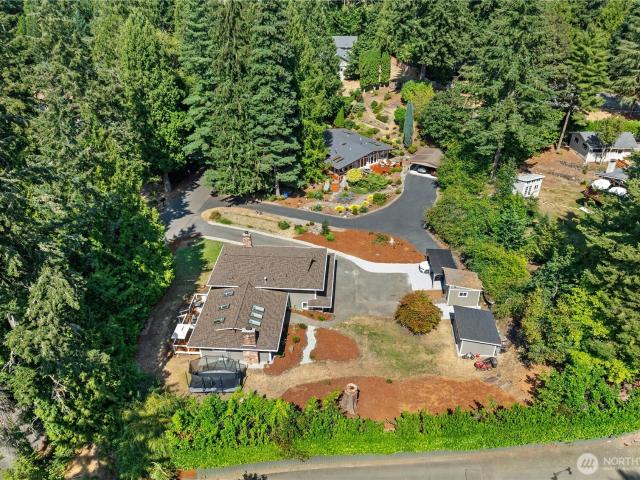152 Madrona Drive NW