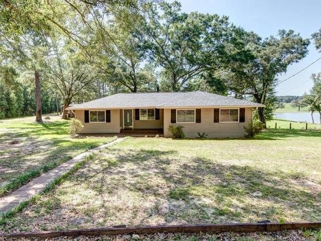 152 McCastile Rd, Carriere, MS 39426