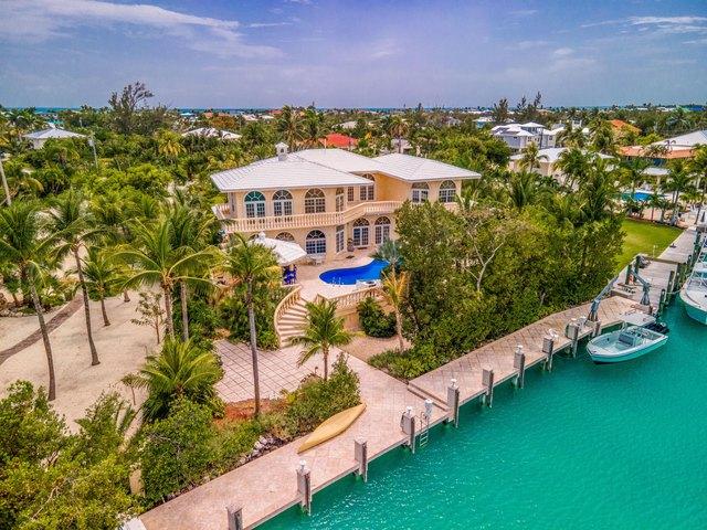 152 N Indies Dr, Duck Key, FL 33050