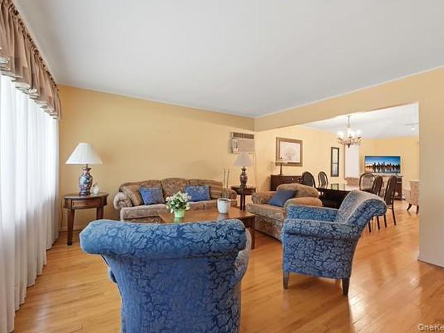 152 Nassau Drive
