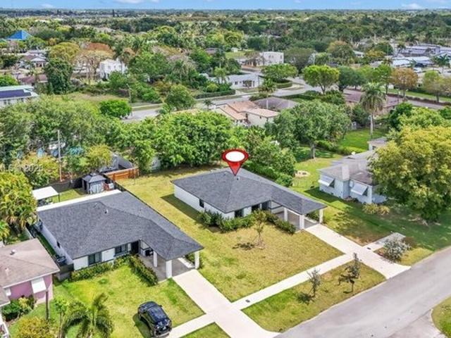 152 NW 18th St, Homestead, FL 33030