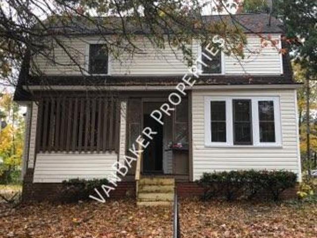 152 S Balch, 3 beds, 1 full and 1 half bath