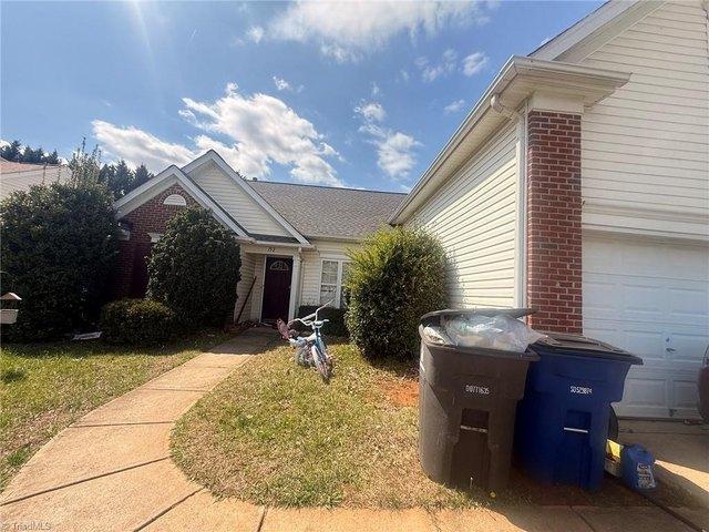 152 Scotland Ridge Dr, Winston Salem, NC 27107