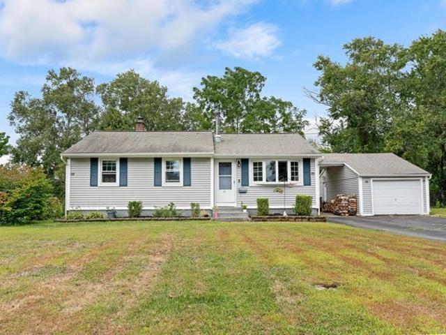 152 Sun Valley Dr, Southington, CT 06489
