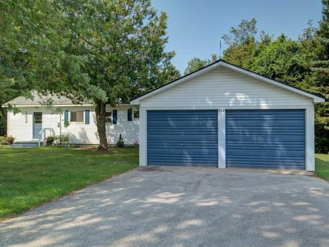 152 Sunset Dr Unit 152, Frankfort, MI 49636