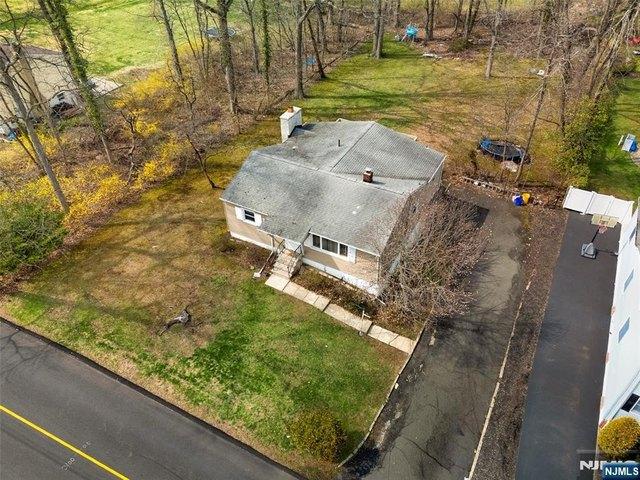 152 Pine Brook Rd, Lincoln Park, NJ 07035