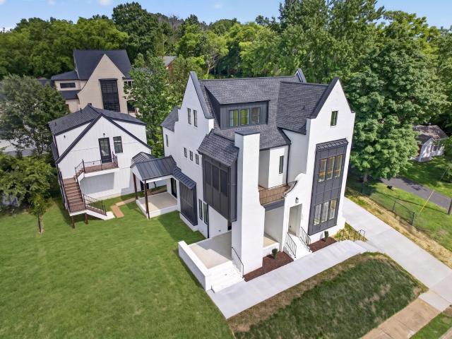 152 Ralston Ln