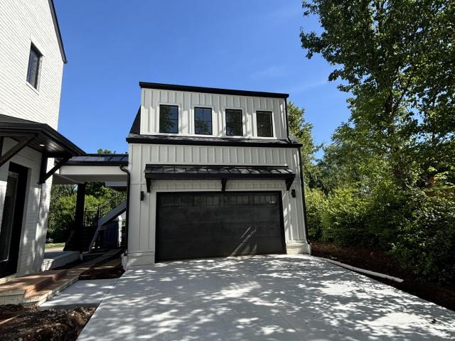 152 Ralston Ln