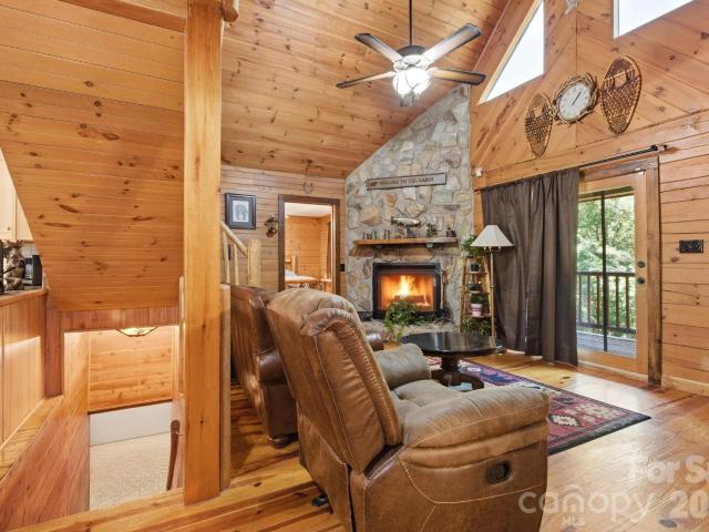 152 Rivercliff Drive