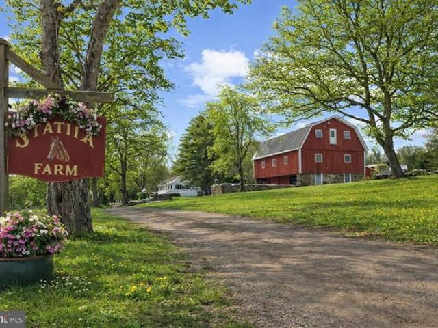 152 Warsaw Rd, Frenchtown, NJ 08825