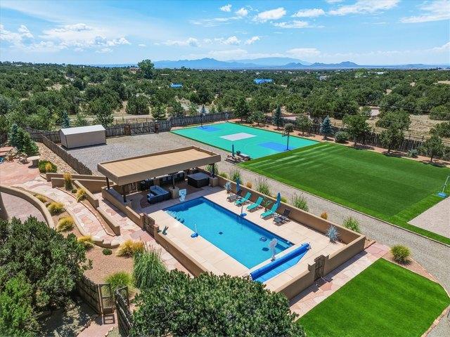 152A Arroyo Hondo Rd, Santa Fe, NM 87508
