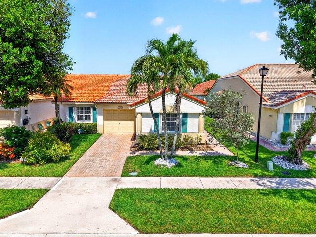 15340 Floral Club Rd, Delray Beach, FL 33484
