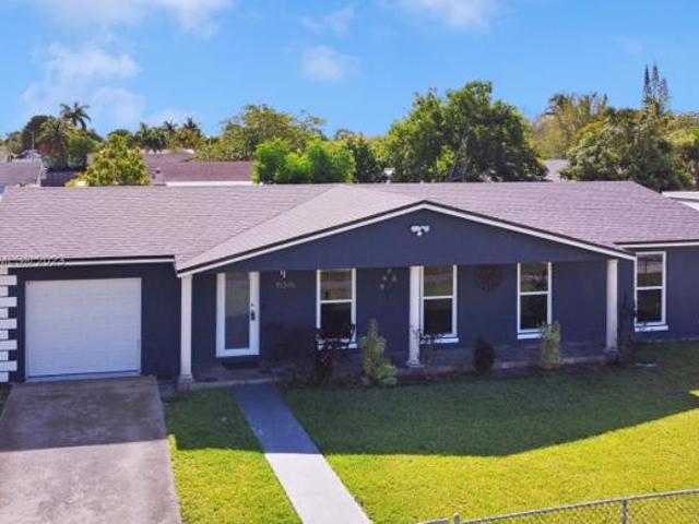 15345 104th Ave SW, Miami, FL 33157