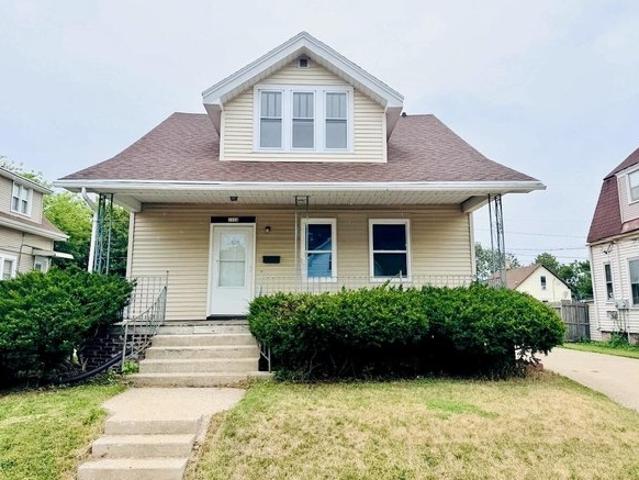 1534 Martin Ave, Sheboygan, WI 53083