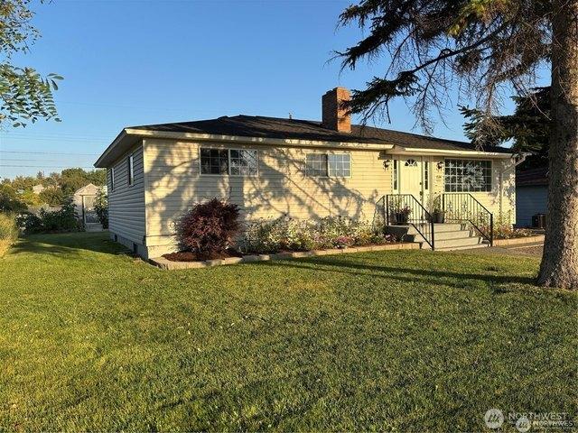 1534 N Buell Dr, Moses Lake, WA 98837