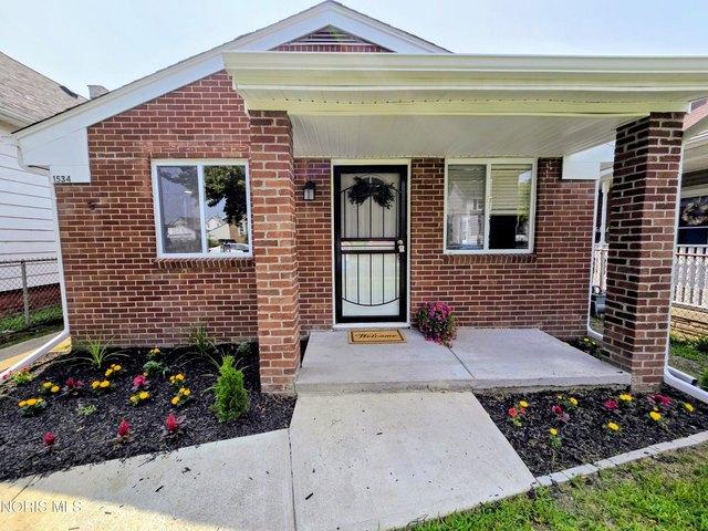 1534 Oakmont St, Toledo, OH 43605