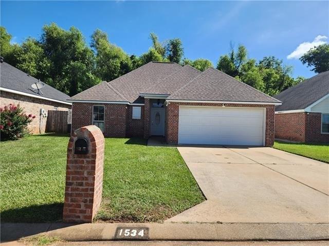 1534 Chase Dr, Alexandria, LA 71303