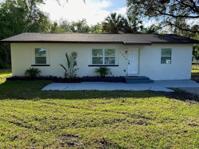 1534 Lakeside Dr, Deland, FL 32720