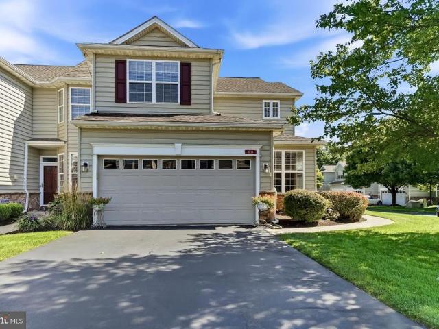 1534 Lexington Way