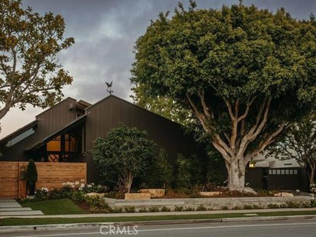 1534 Santiago Dr, Newport Beach, CA 92660
