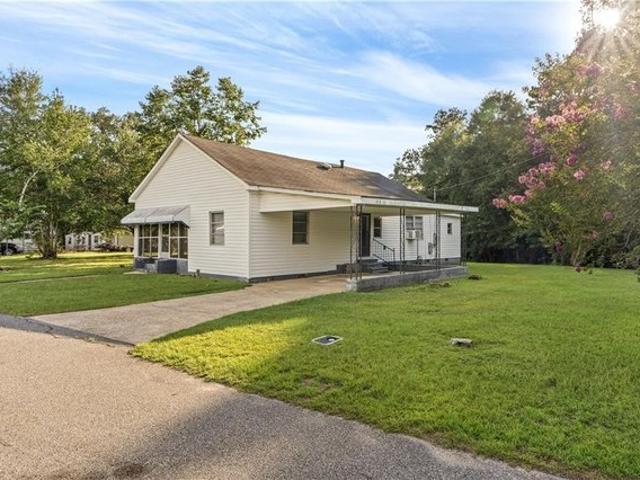 1534 34th Ave SW, Lanett, AL 36863